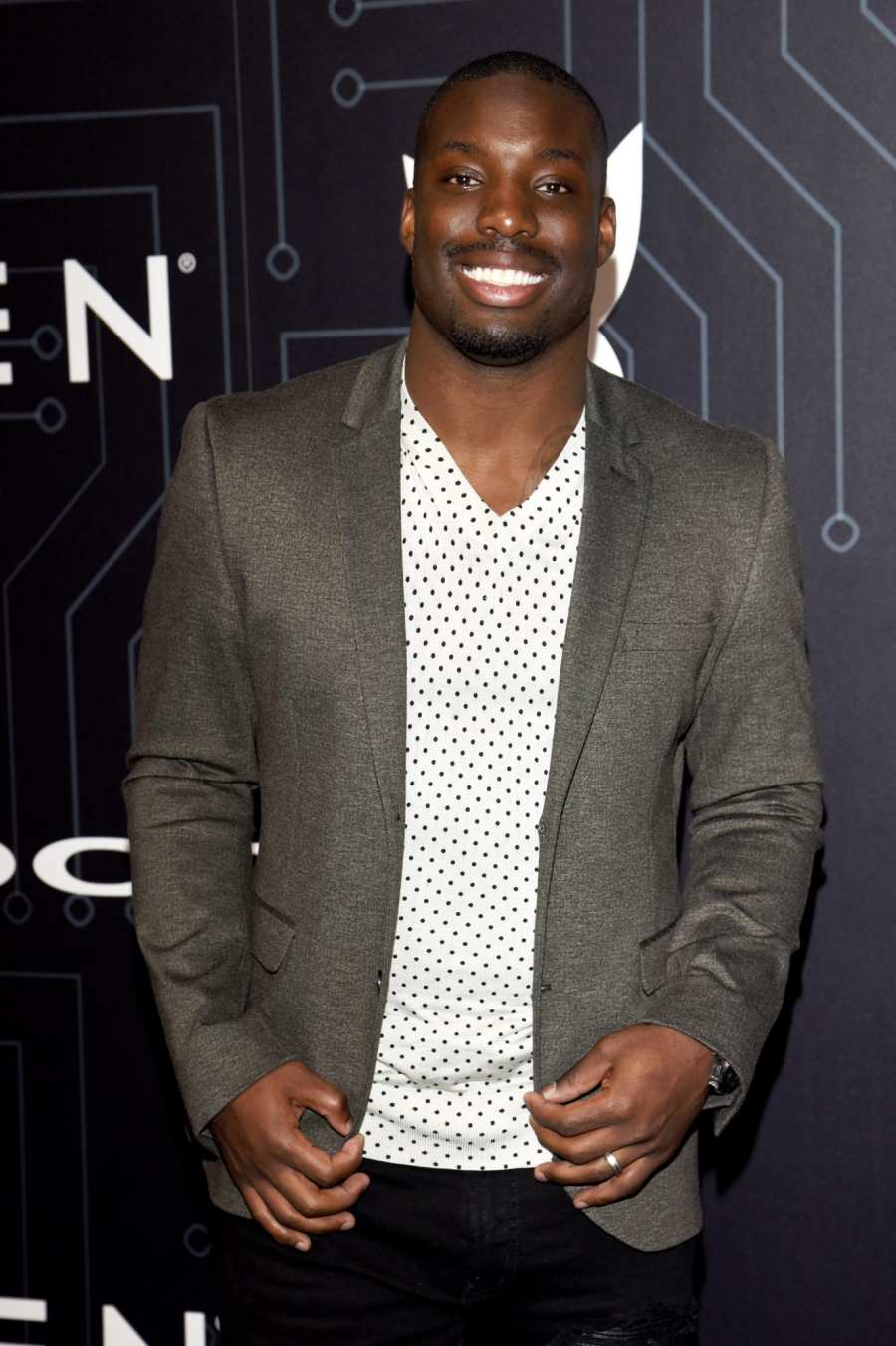 Former NFL Stars Vernon Davis and Vontae Davis' Family Guide | Us Weekly