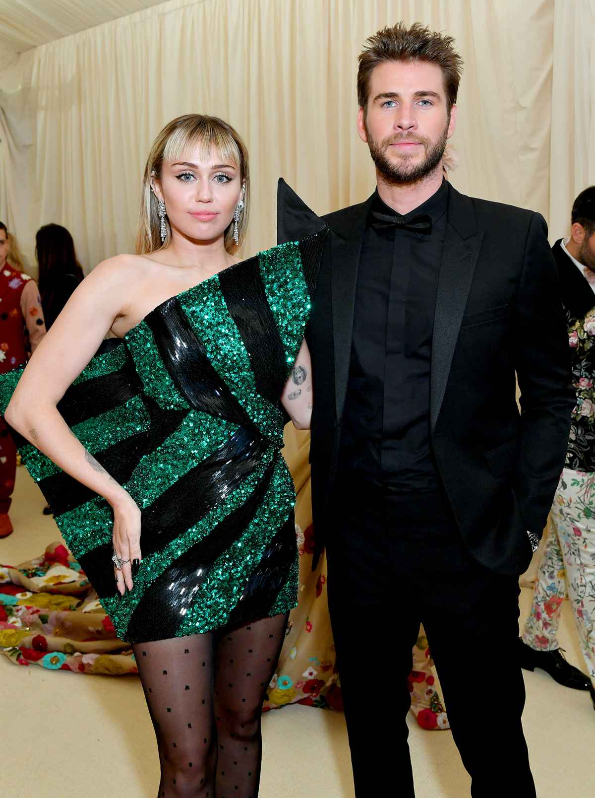 Noah Cyrus 'Likes' Then 'Unlikes' Liam Hemsworth Pic Amid Family Drama ...