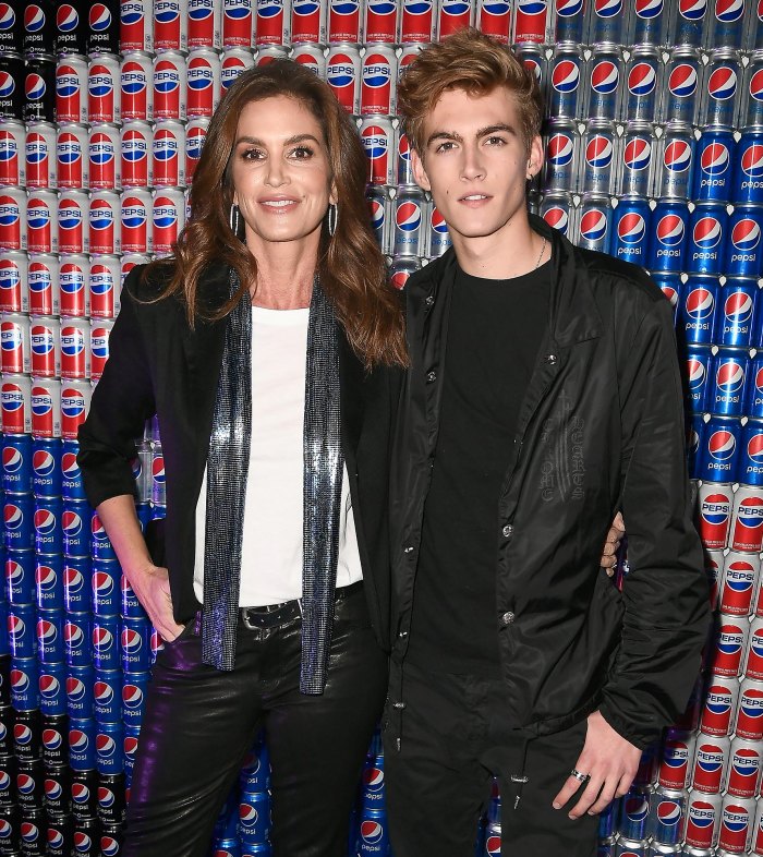 Cindy Crawford's Family Guide: Meet Her Husband, Siblings and More | Us ...