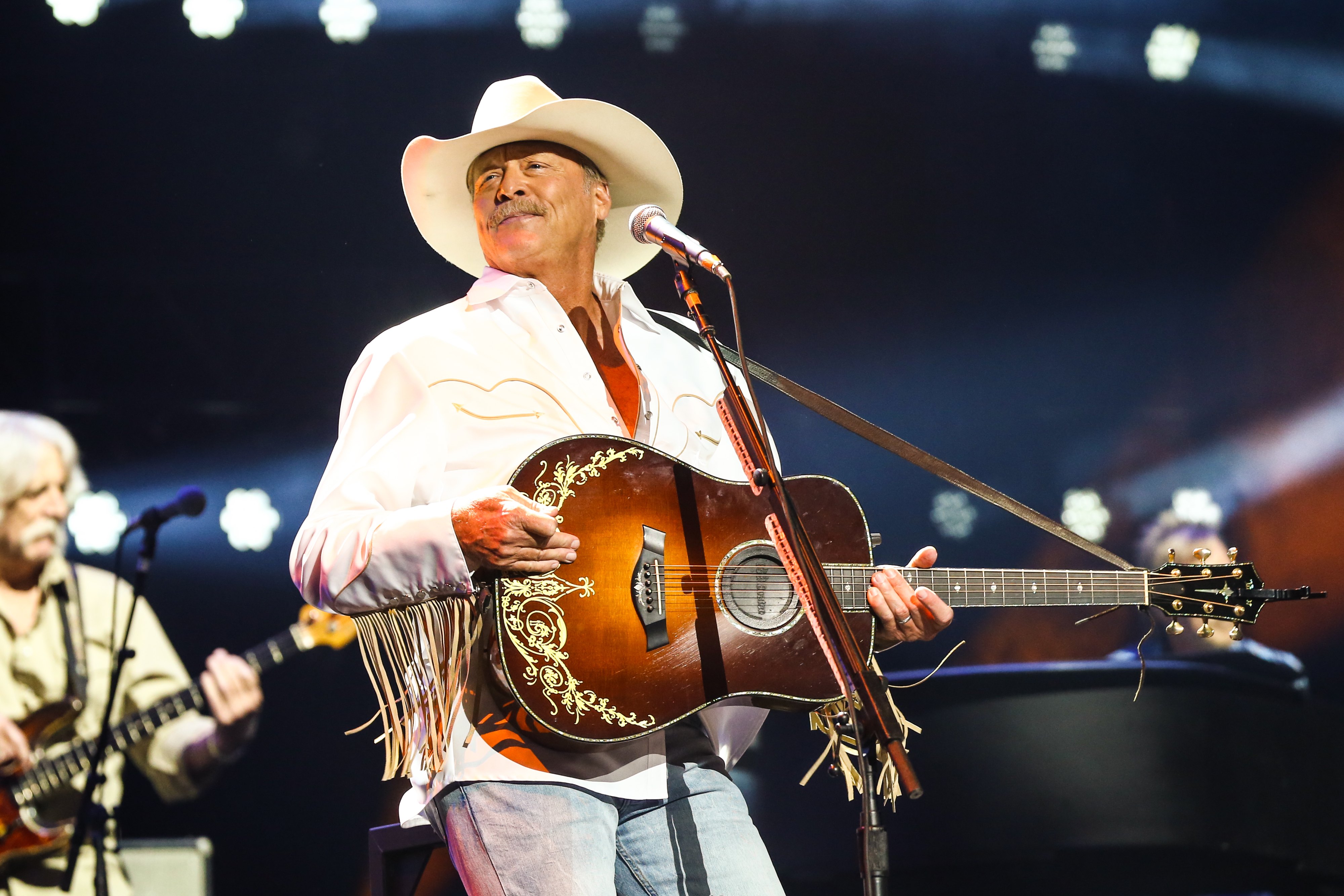 Alan Jackson Extends Last Call Tour Amid Health Battle: Details | Us Weekly