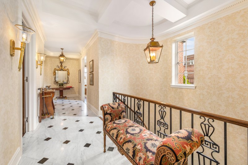 Inside Judge Judy's $9.5 Million NYC Duplex Apartment: All the Photos ...