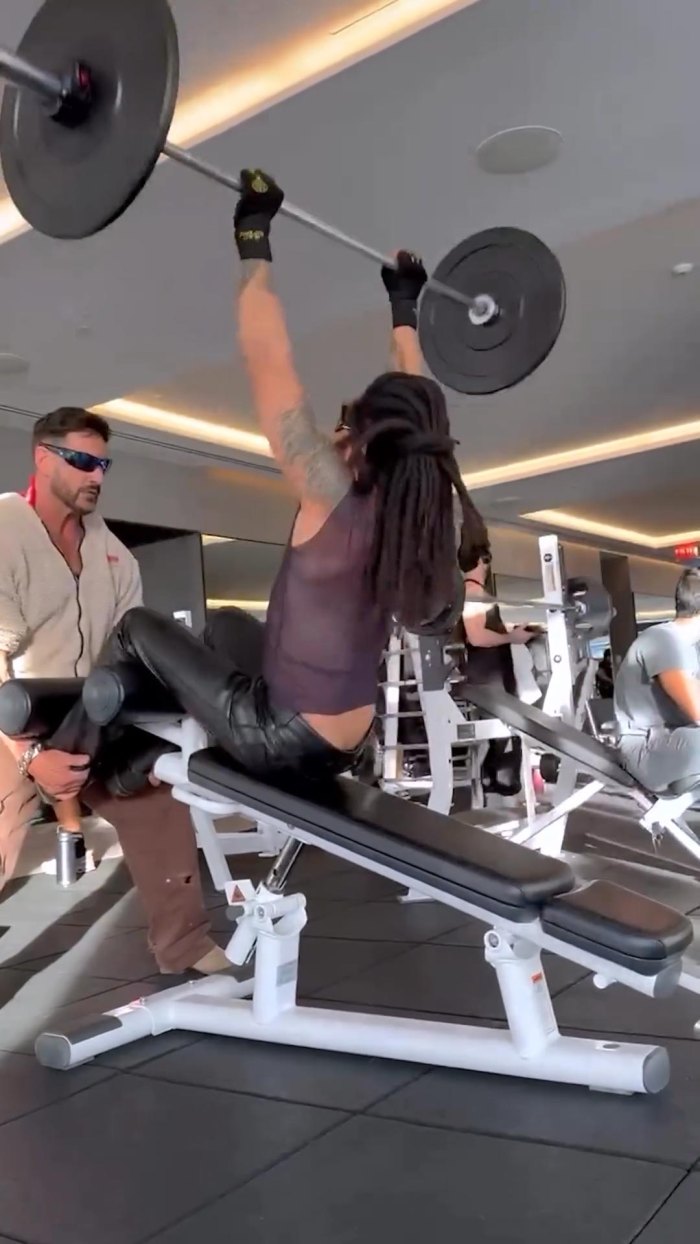 A Guide to Lenny Kravitz’s Go-To Daily Workout Routine | Us Weekly