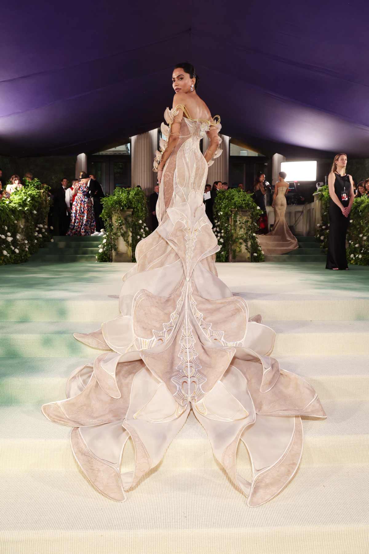 Mona Patel and Law Roach Made a Met Gala Gown With Moving Butterflies ...