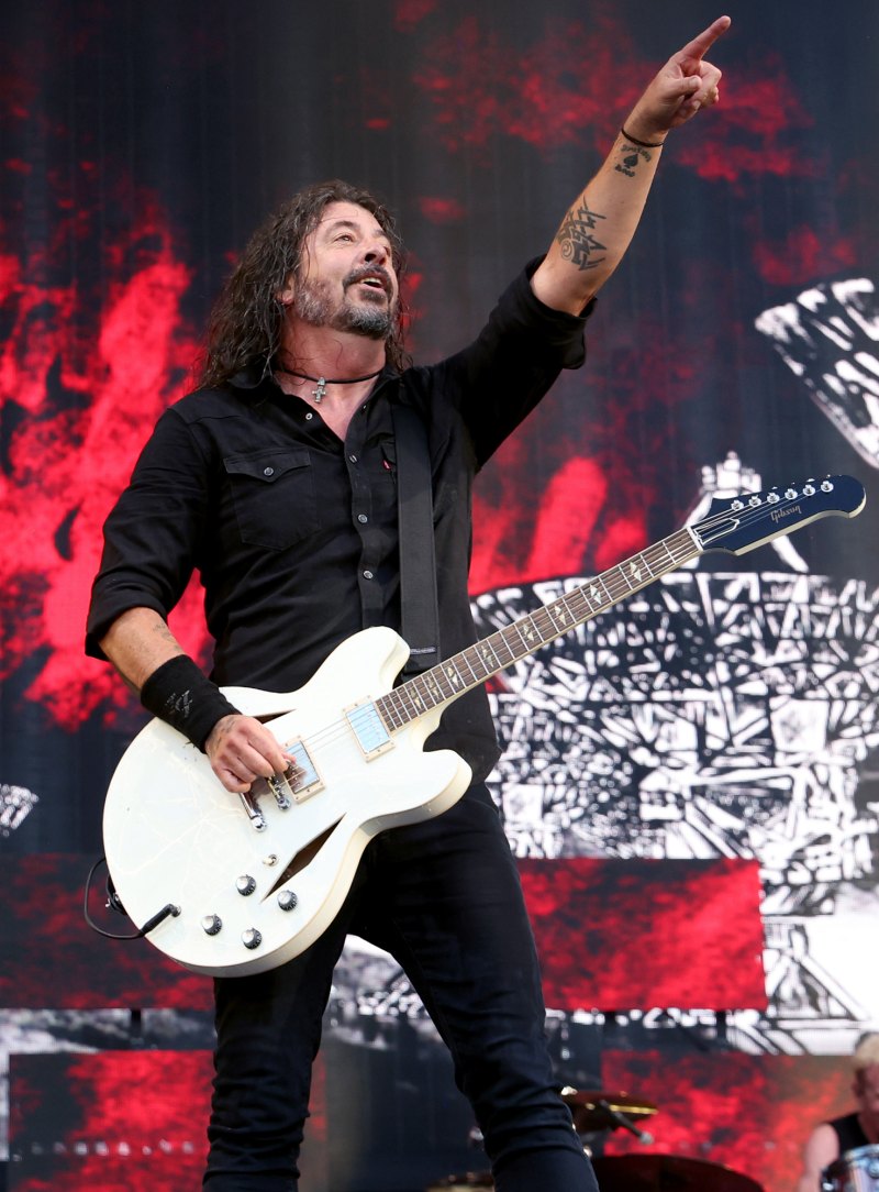 Did Dave Grohl Insinuate That Taylor Swift Doesn’t Sing Live on Tour ...