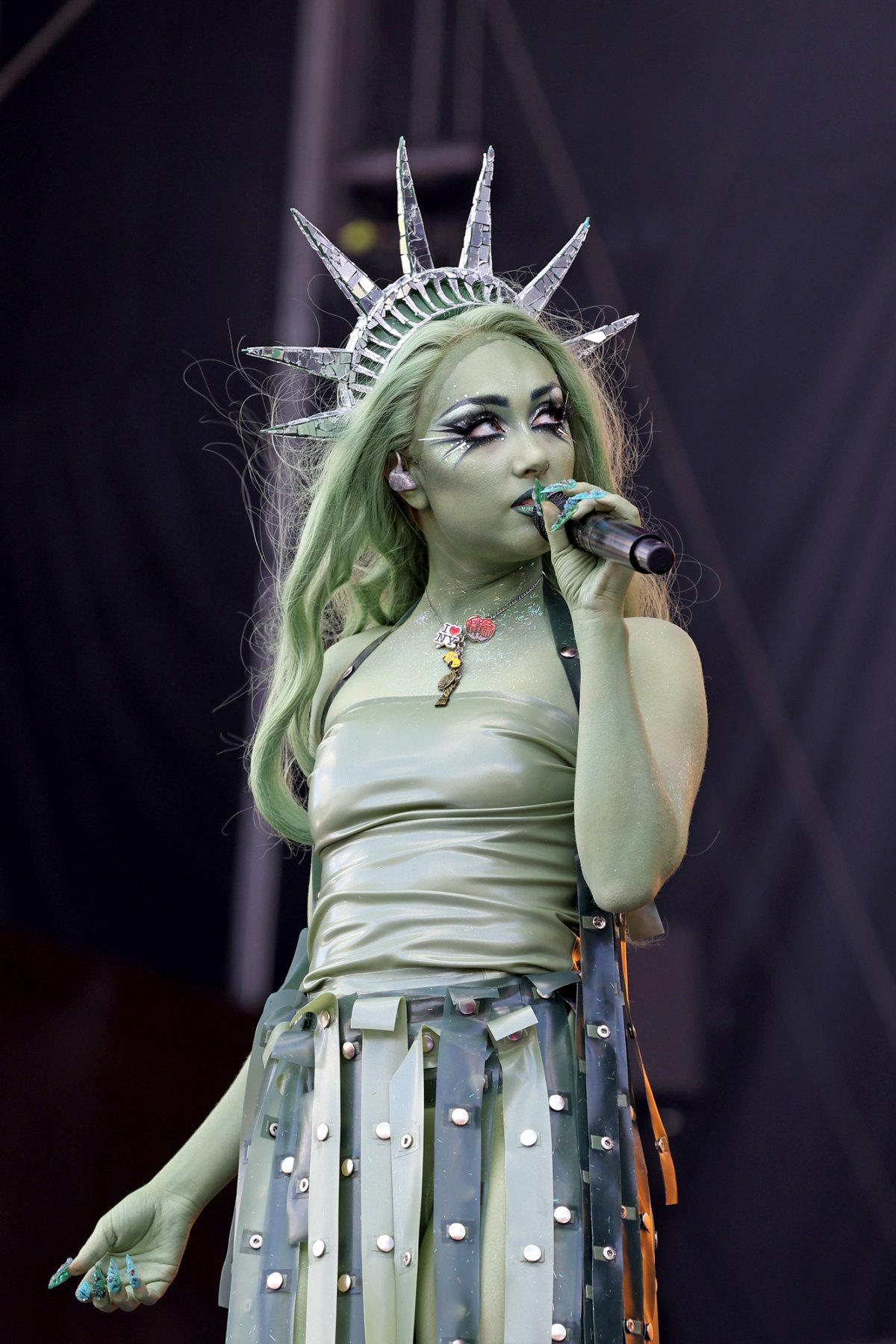 Chappell Roan Had ‘20 Wardrobe Malfunctions’ at the 2024 Governors Ball ...