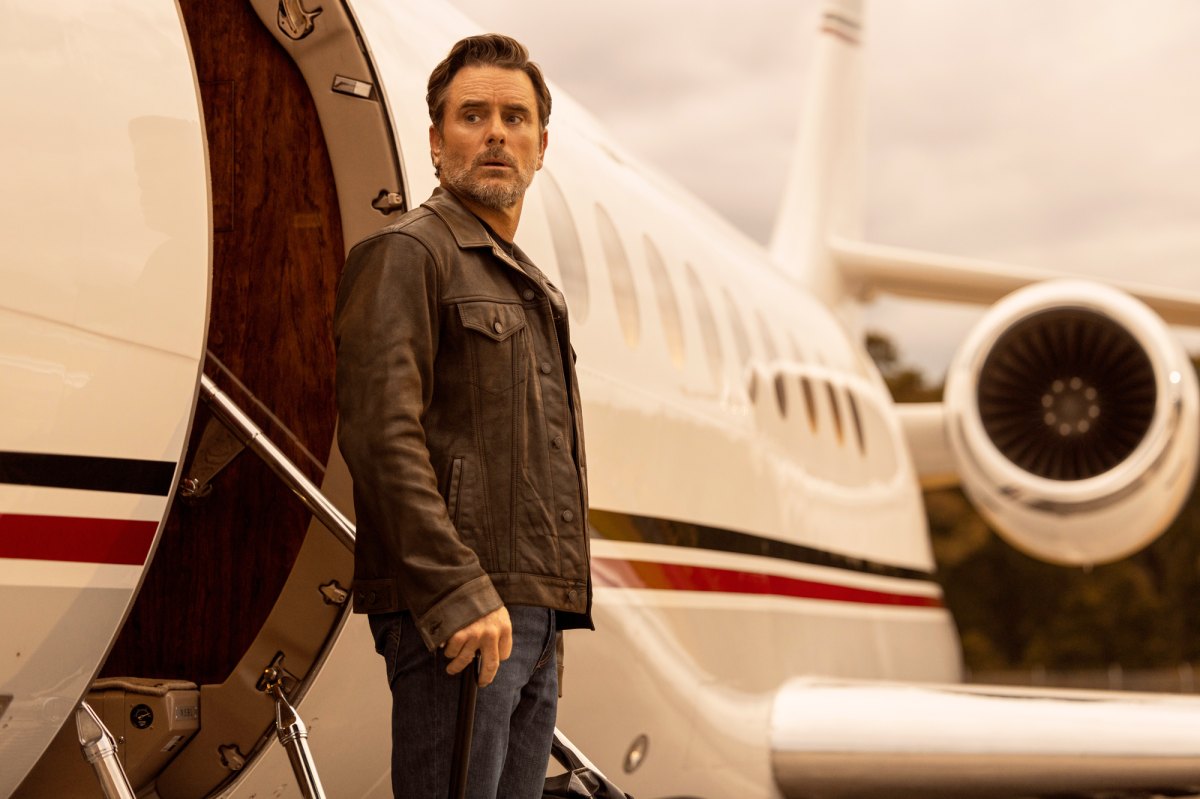 Charles Esten Pitches How His Character Could Return to ‘Outer Banks ...