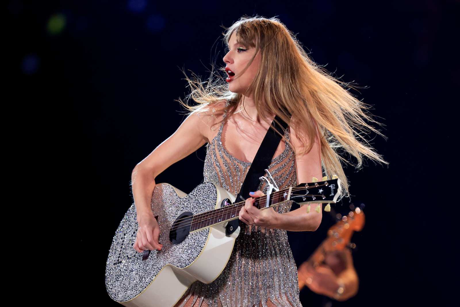 Taylor Swift Refuses to Continue Eras Tour Show Until Fans Get Help ...