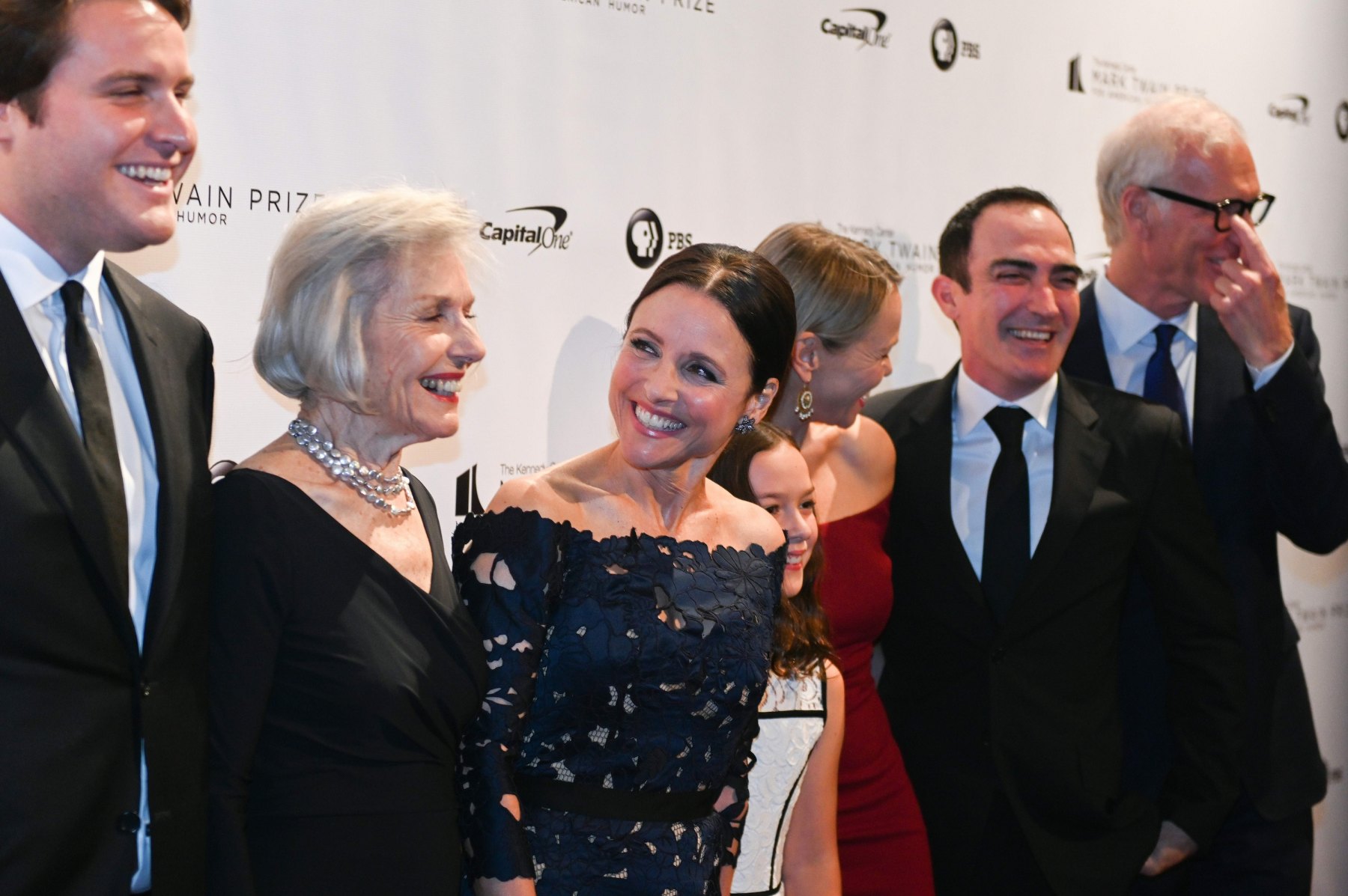 Julia Louis-Dreyfus Explains Why She Went to Therapy With Her Mom | Us ...