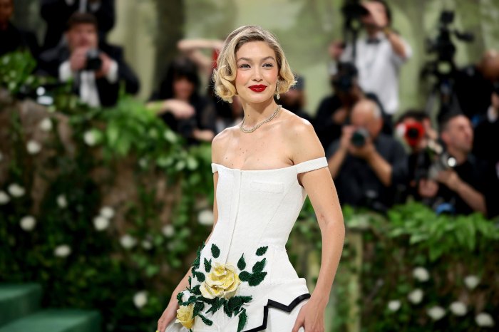 Gigi Hadid Has 'Been Summering' With Daughter Khai in Vacation Photos ...