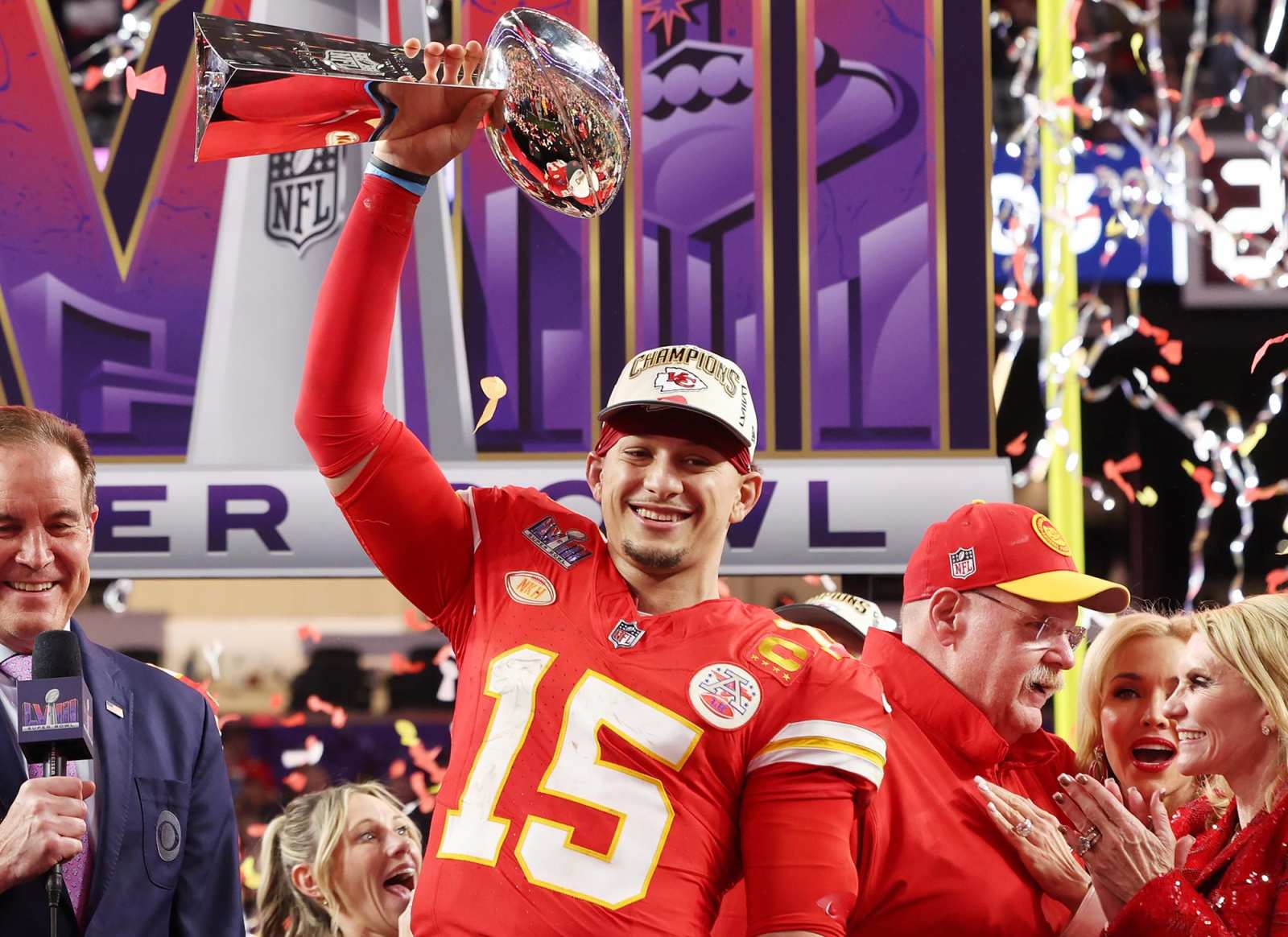 Hallmark and Kansas City Chiefs Announce 'Holiday Touchdown' Movie | Us ...