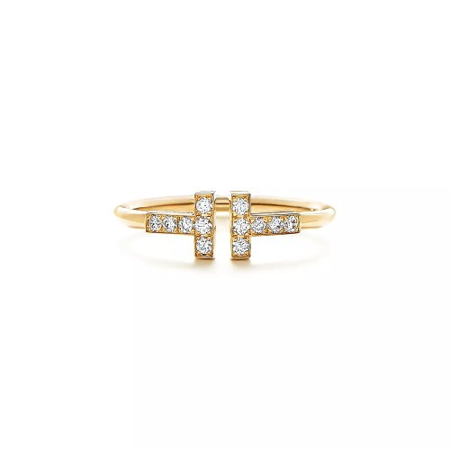 Taylor Swift Wears Double Diamond ‘T’ Ring at ‘Eras Tour’ | Us Weekly