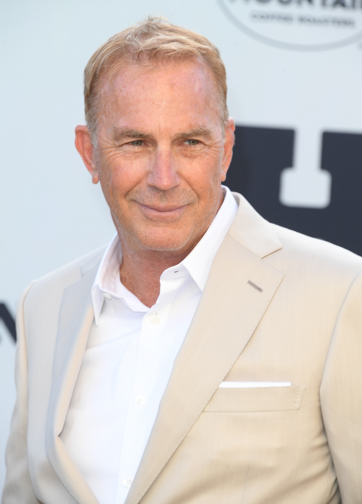 Kevin Costner Marks 70th Birthday by Remembering Late Whitney Houston ...