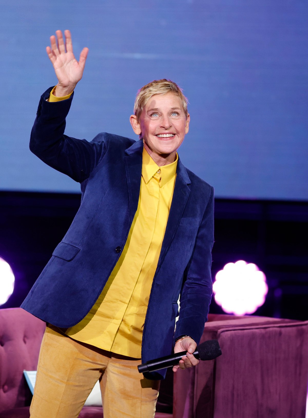Ellen DeGeneres Says ‘I Am Not Mean’ in Standup Set | Us Weekly