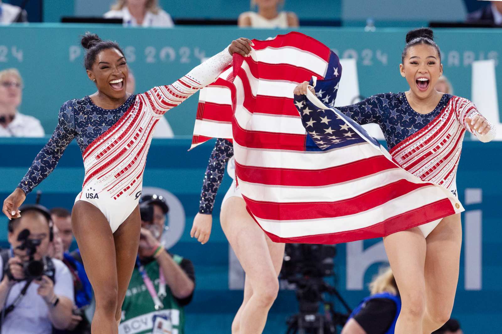Simone Biles, Suni Lee Planned TikToks With Medals After Olympic Event ...
