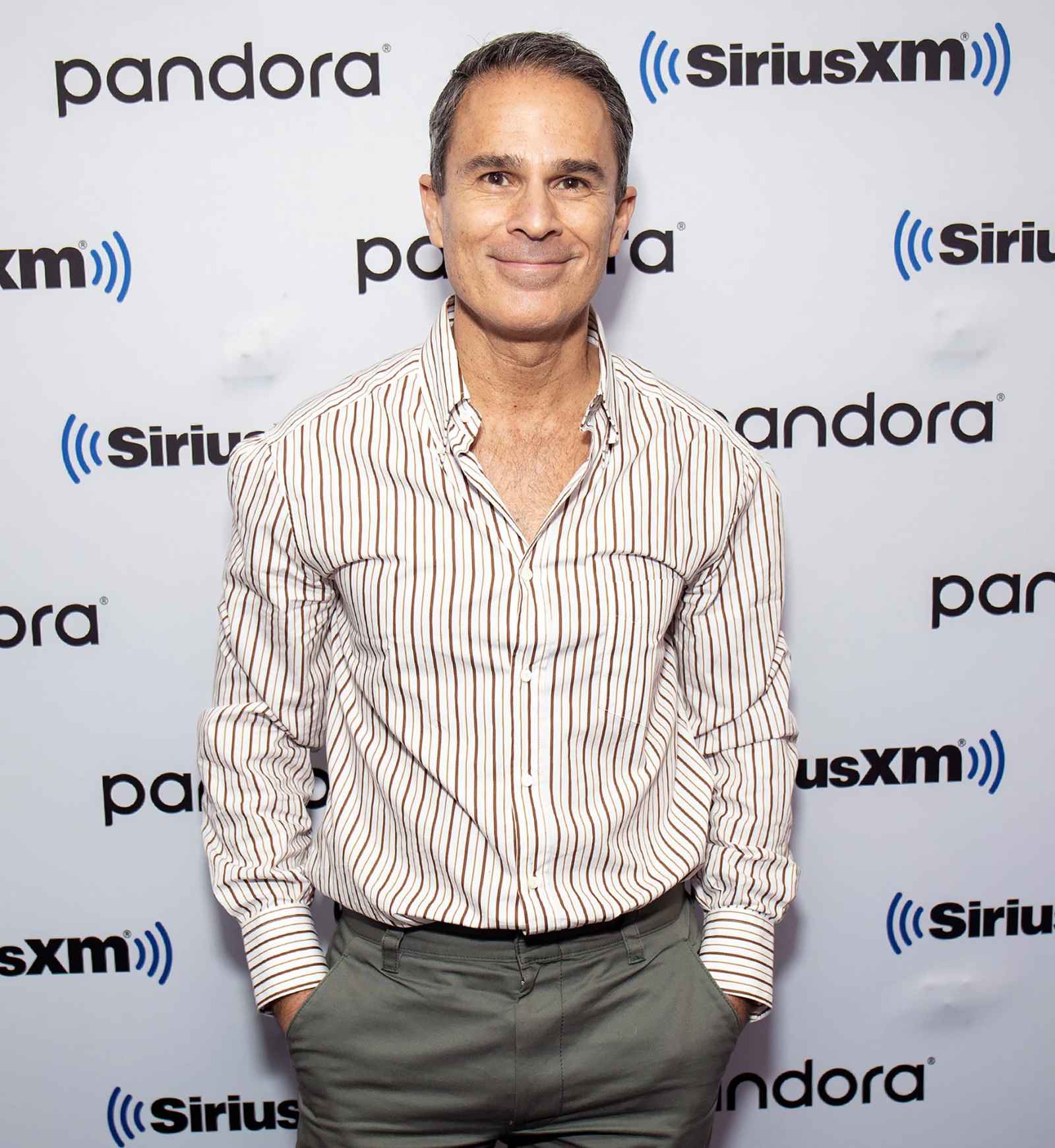 Gary Janetti Recalls Meeting Jennifer Connelly 29 Years Ago | Us Weekly