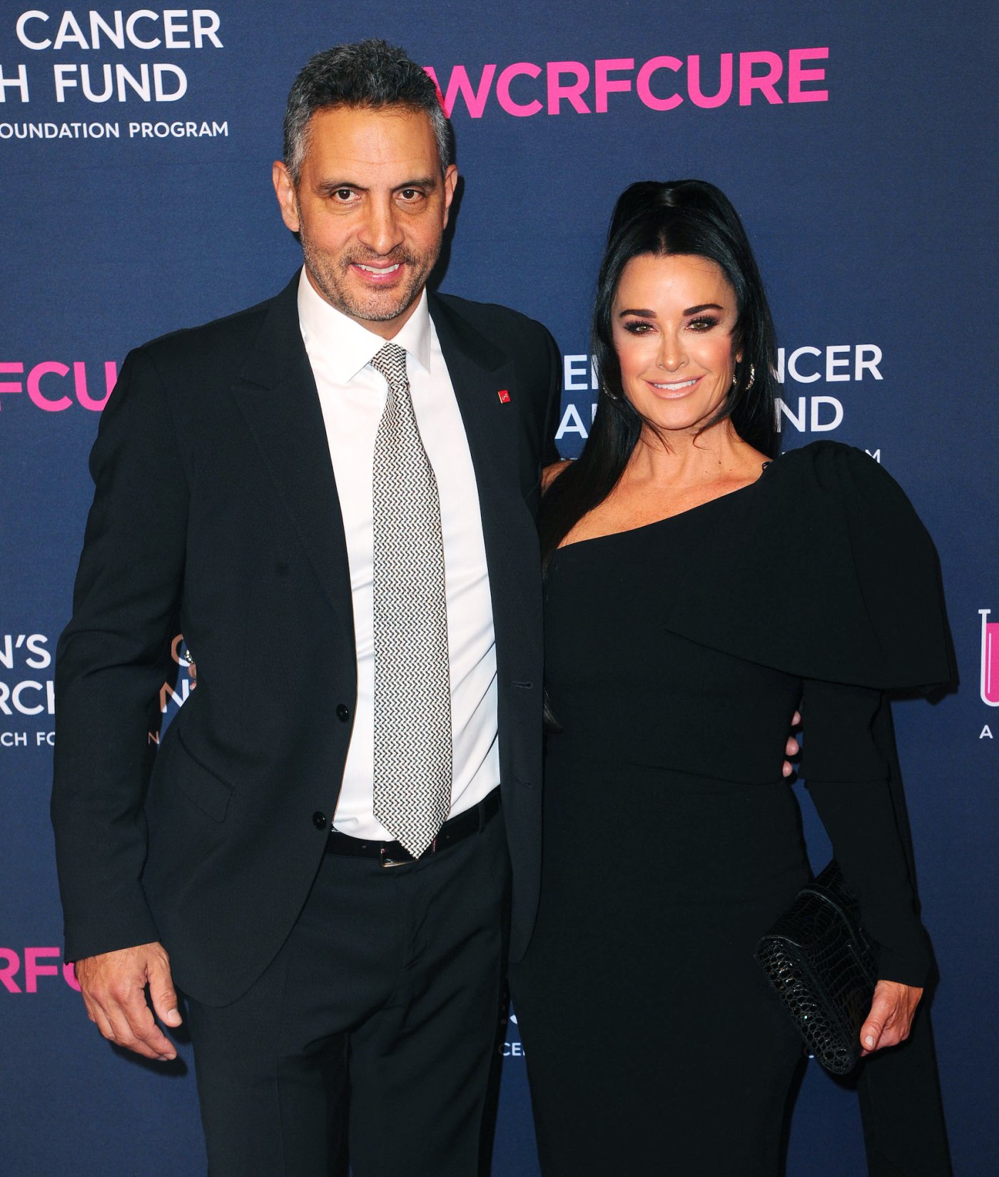 Mauricio Umansky Spotted Kissing Mystery Blonde During Greece Trip | Us ...