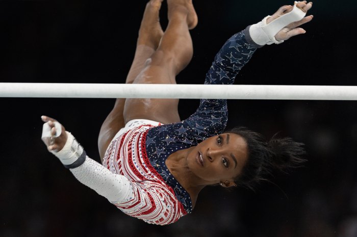 Kevin Durant Is in Awe of Simone Biles’ Calf Muscles at Olympics | Us ...