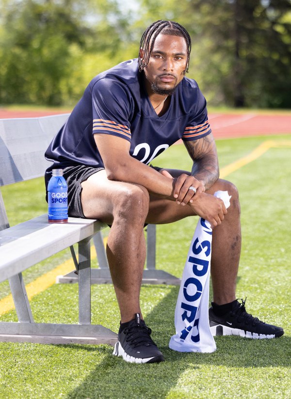 NFL Star Jonathan Owens Has Sickle Cell Trait, Is at 'Oxygen Deficit ...