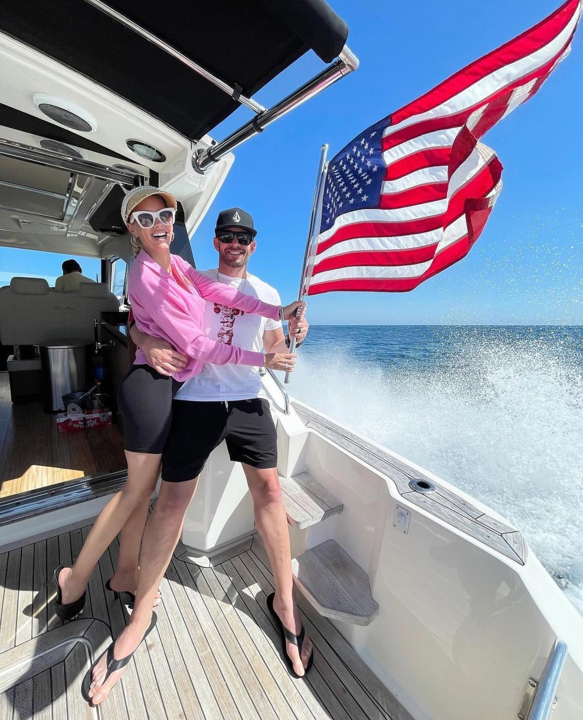 Tarek El Moussa and Heather Rae El Moussa Celebrate Their Meetaversary ...