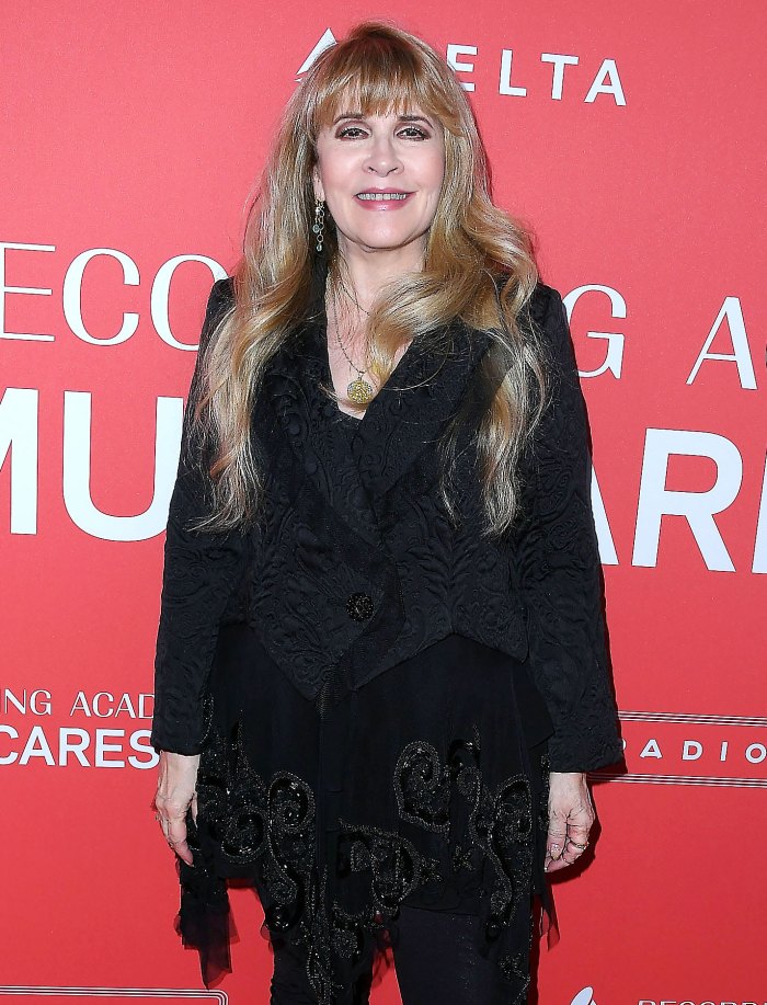 Taylor Swift, Travis Kelce Hit Dublin Bar With Stevie Nicks and ...