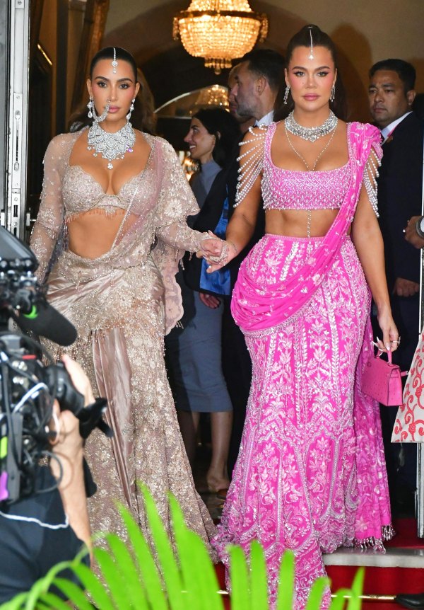 Kim Kardashian Khloe Kardashian Wear Lehengas To Luxe Ambani Wedding