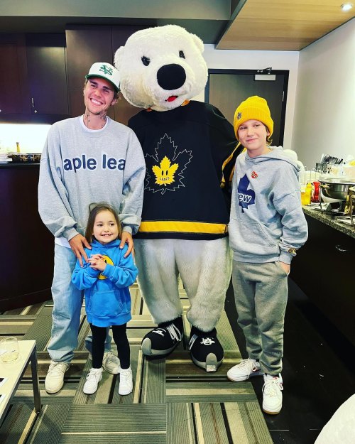 Justin Bieber's Family Guide: Meet His Parents, Children and More | Us ...