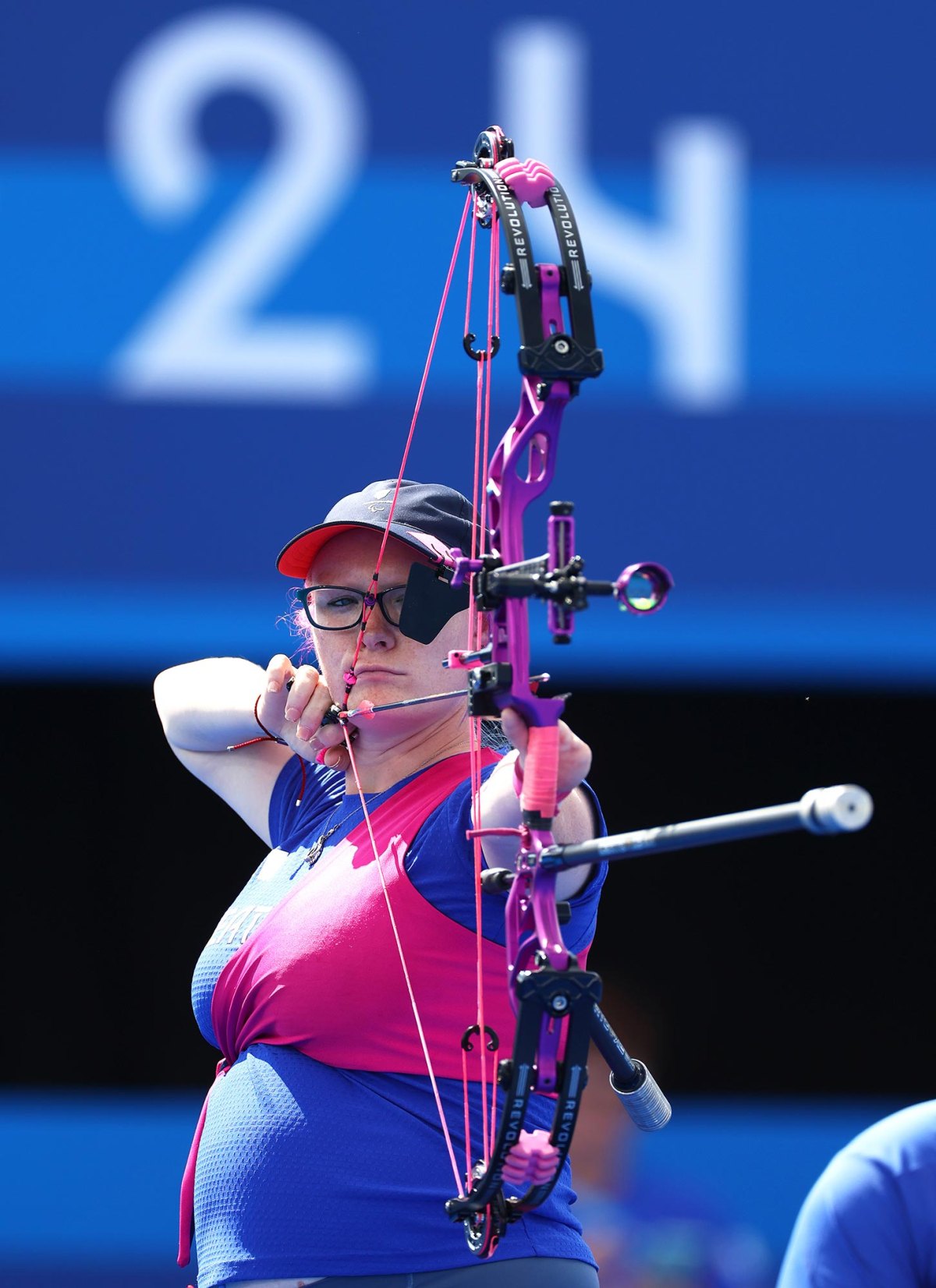 Archer Jodie Grinham Competes at Paralympics While 7 Months Pregnant ...