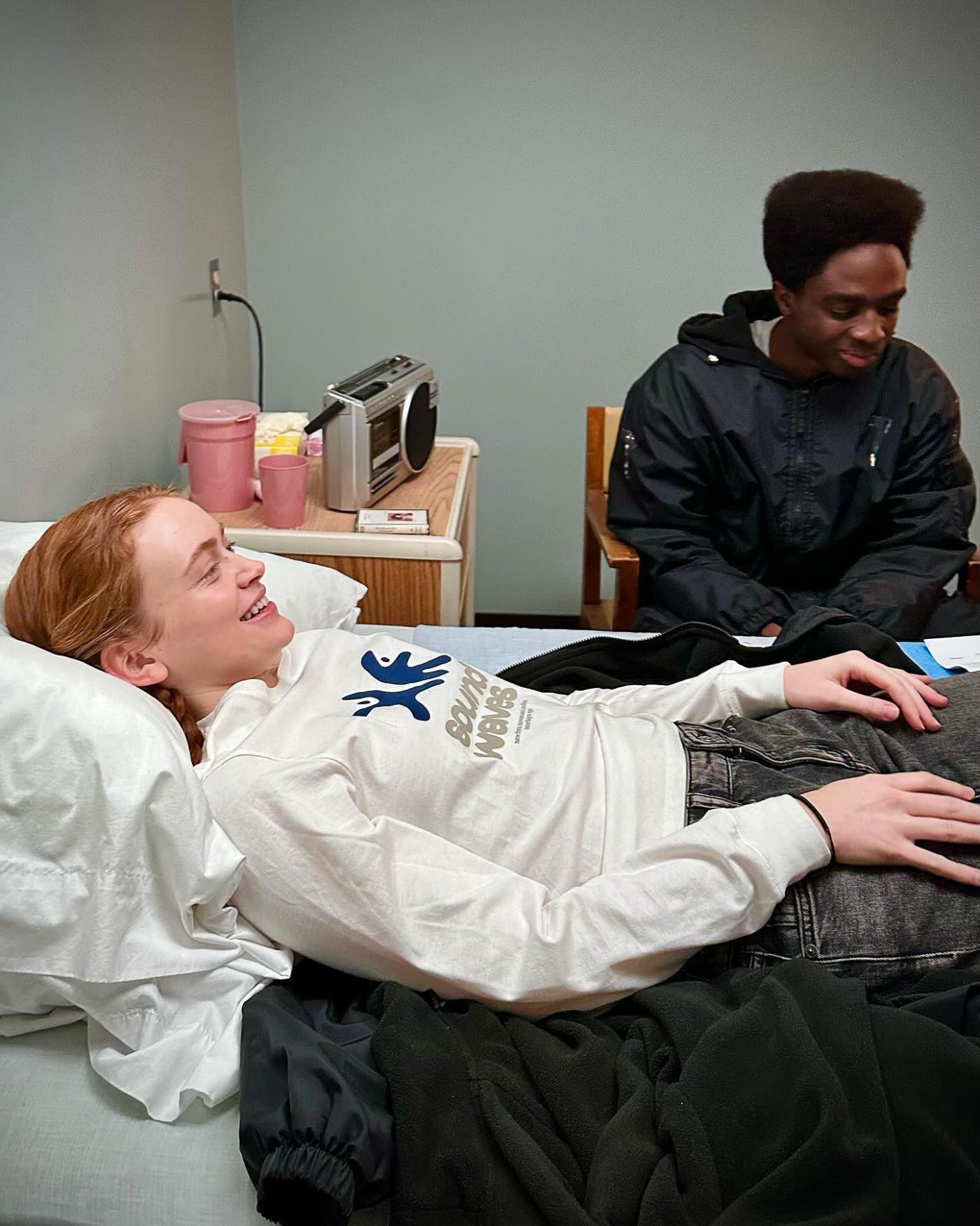 Stranger Things Cast’s Best Behind-the-Scenes Photos From Season 5 | Us ...