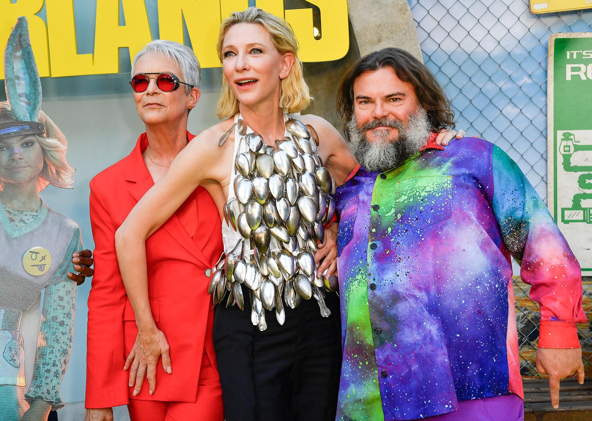 Jamie Lee Curtis Saves Cate Blanchett From Wardrobe Malfunction | Us Weekly