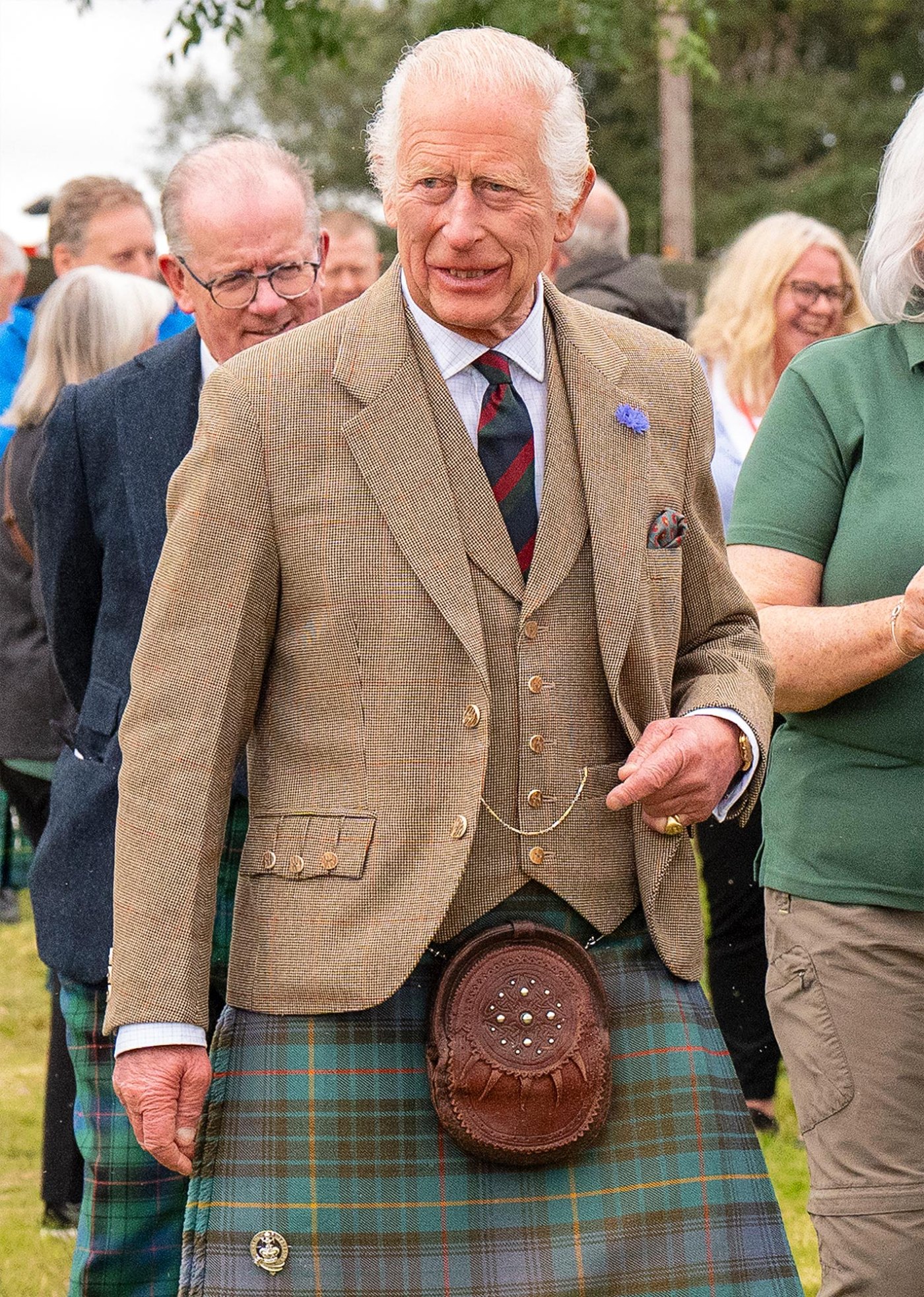 King Charles III Jokes About Pen Not Working After 2022 Incident | Us ...