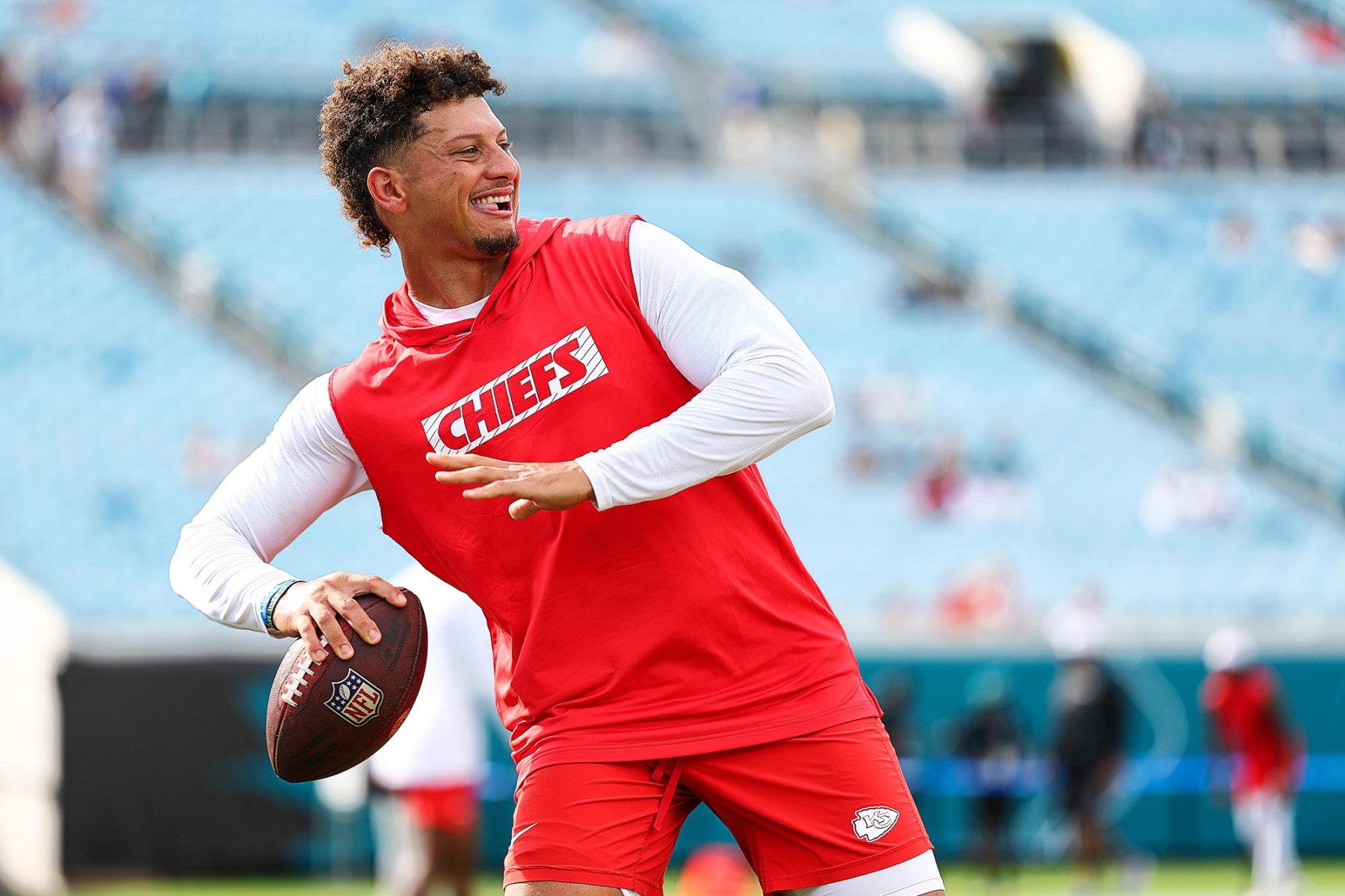 Patrick Mahomes Doesn’t Know Any Music Played at 2024 Chiefs Practice ...