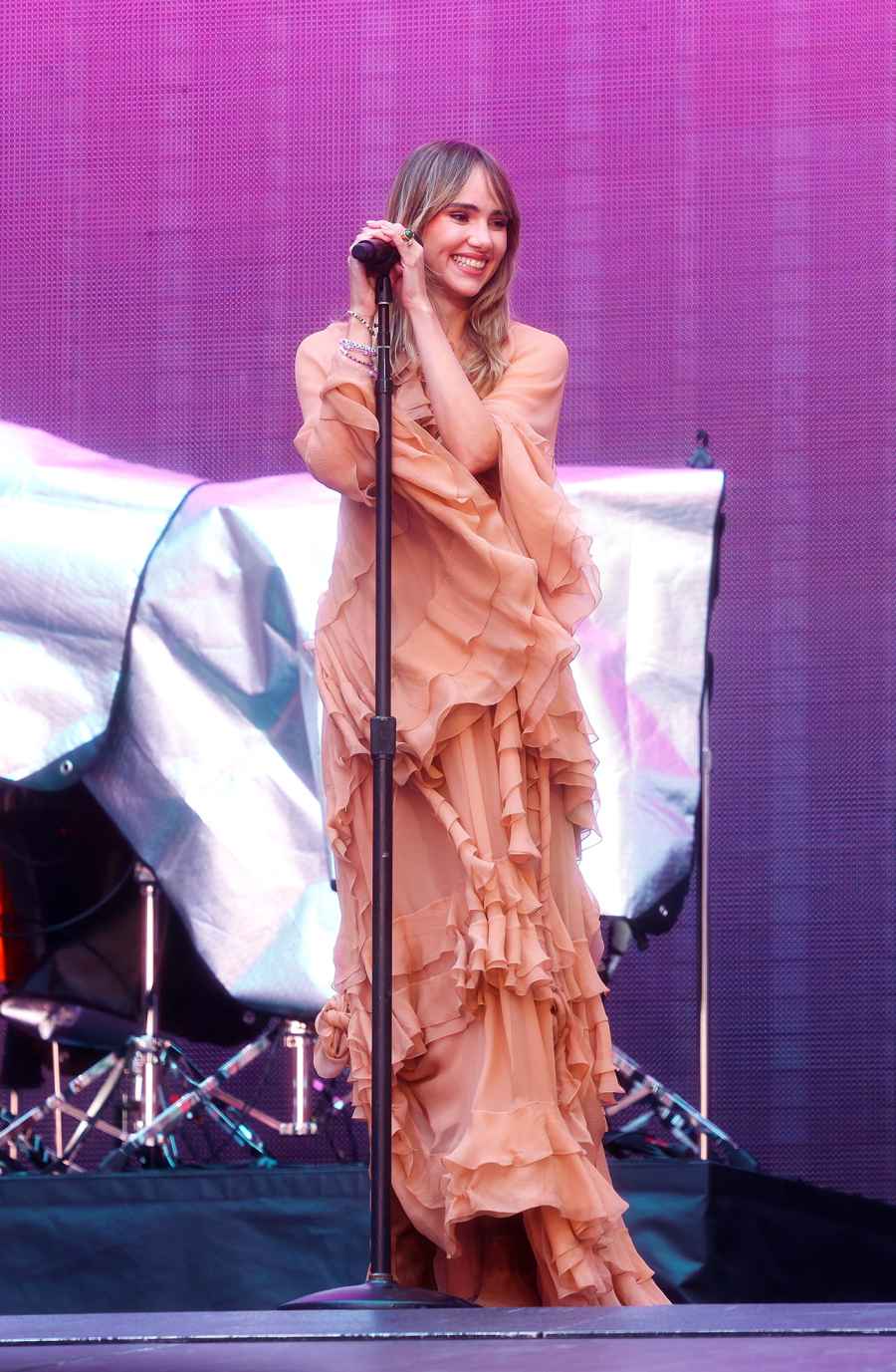Suki Waterhouse’s Gushes Over Her Ruffled ‘Eras Tour’ Costume | Us Weekly