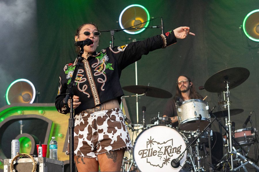 Elle King Feels Like a 'Different Person’ After Grand Ole Opry Drama ...