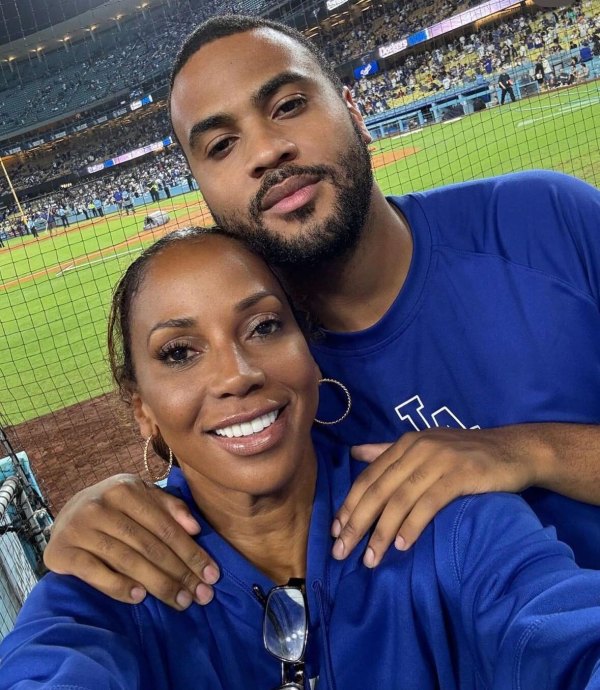 How Holly Robinson Peete and Rodney Peete Navigated Autism Together ...