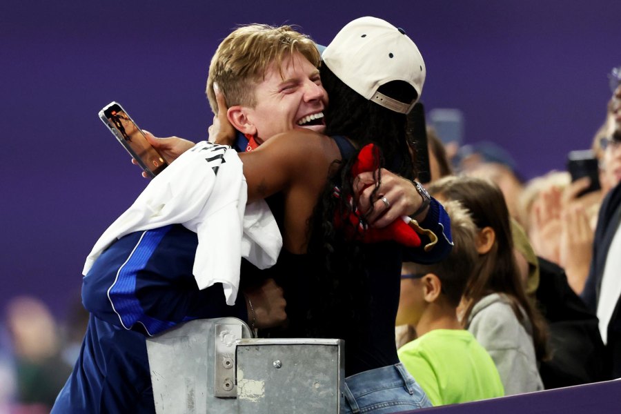 Hunter Woodhall Wins Paralympic Gold After Wife Tara Wins Olympic Gold ...
