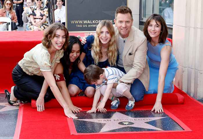 Ewan McGregor Poses With Mary Elizabeth Winstead, Kids on Walk of Fame ...