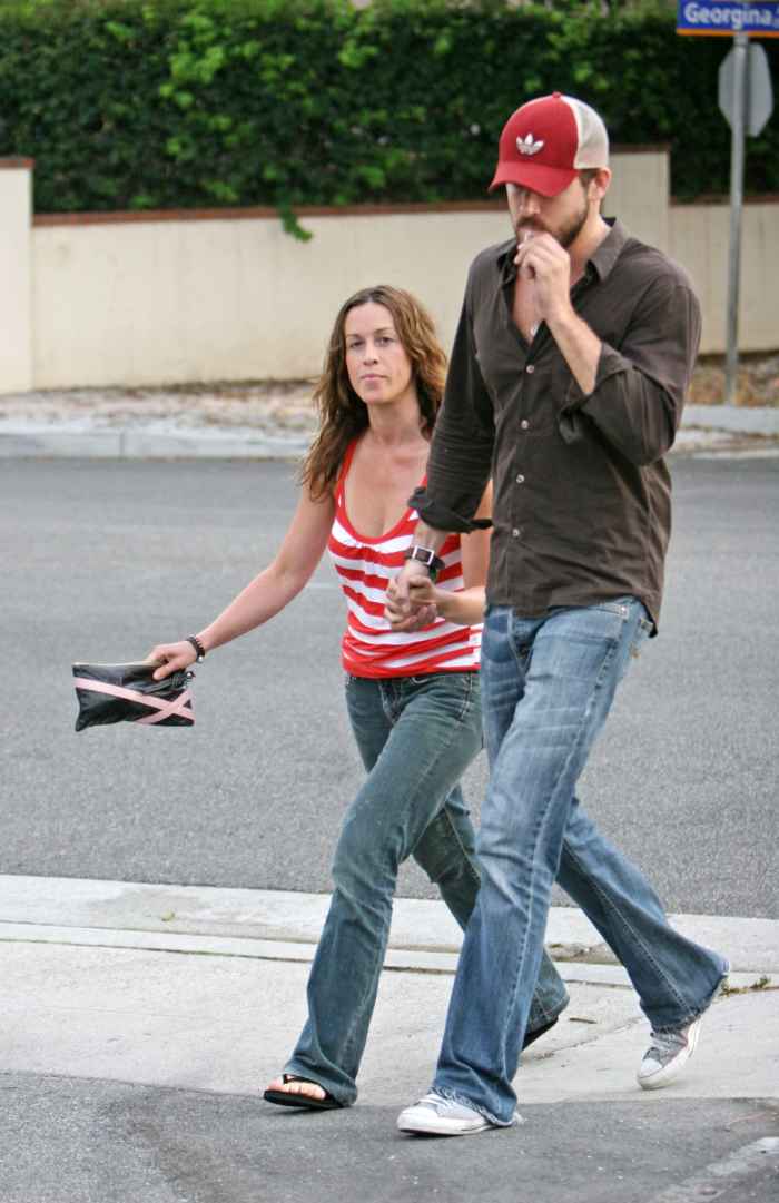 Ryan Reynolds And Alanis Morissette Were Once Engaged Romance Rewind