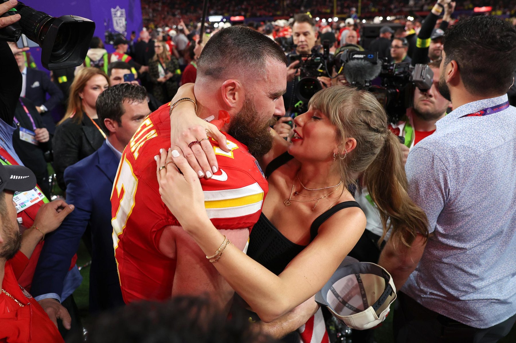 Comparing Hallmark and Lifetime's Taylor Swift, Travis Kelce Films | Us ...