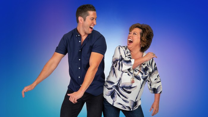 I Love a Mama’s Boy Preview: Matt Helps Mom Kelly Put on Sleep Mask ...