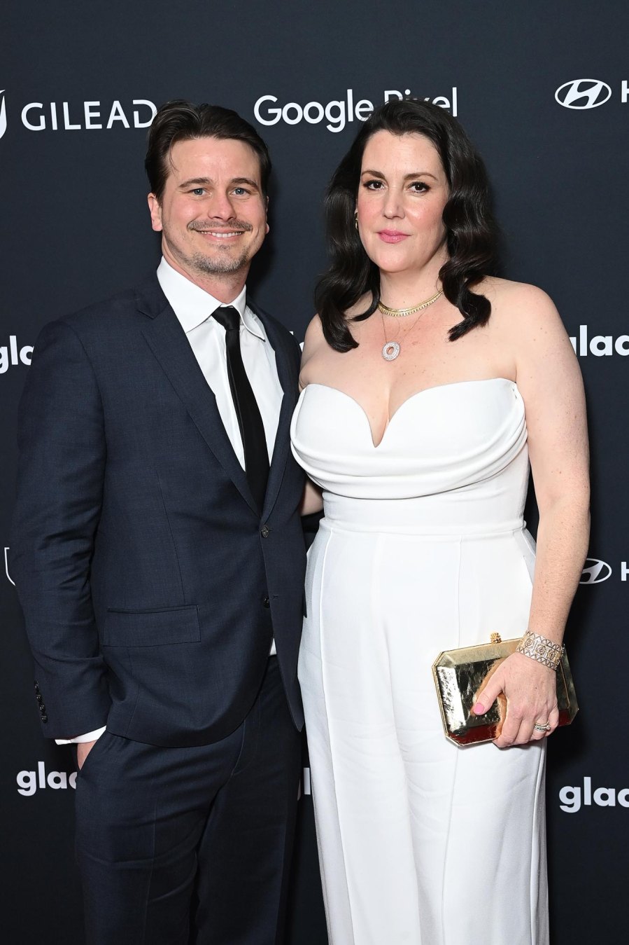 Jason Ritter Changes His Karaoke Song if Wife Melanie Lynskey Is There ...