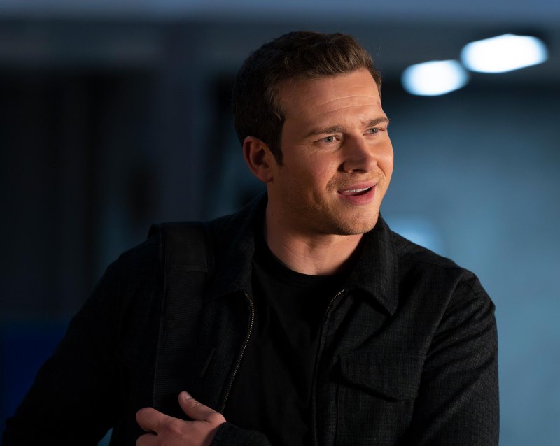 Oliver Stark on 9-1-1 Season 8 Premiere and Buck's Romantic Future | Us ...