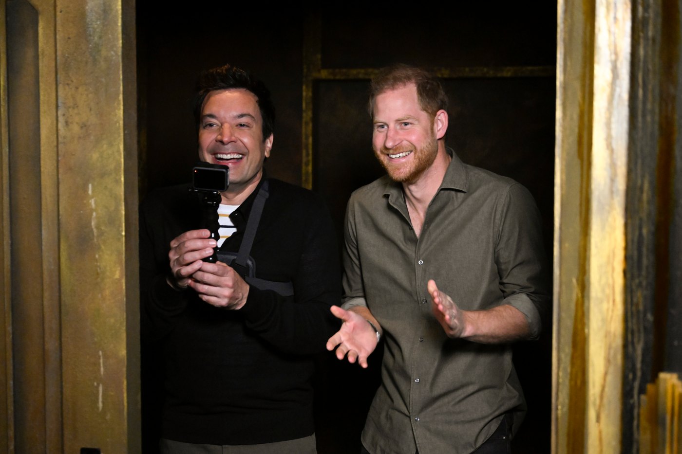 Prince Harry Is Spooked in Jimmy Fallon’s Haunted ‘Tonightmares’ Maze ...