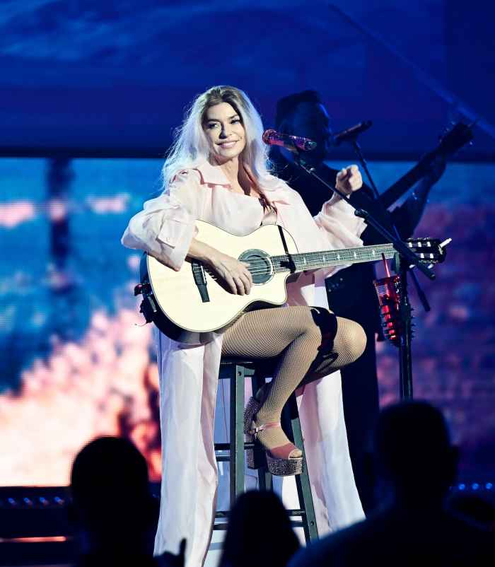 Shania Twain Shines in Come on Over Las Vegas Residency: Review | Us Weekly