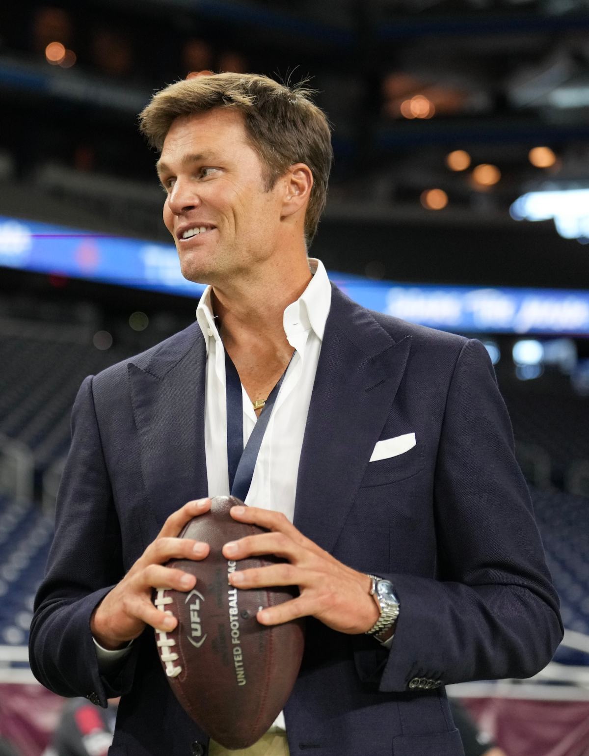 Tom Brady Critiques His TV Broadcasting Debut: 'Things to Clean Up ...