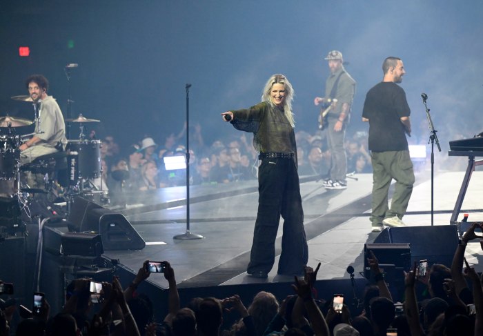 Linkin Park Adds New Singer 7 Years After Chester Bennington’s Death ...