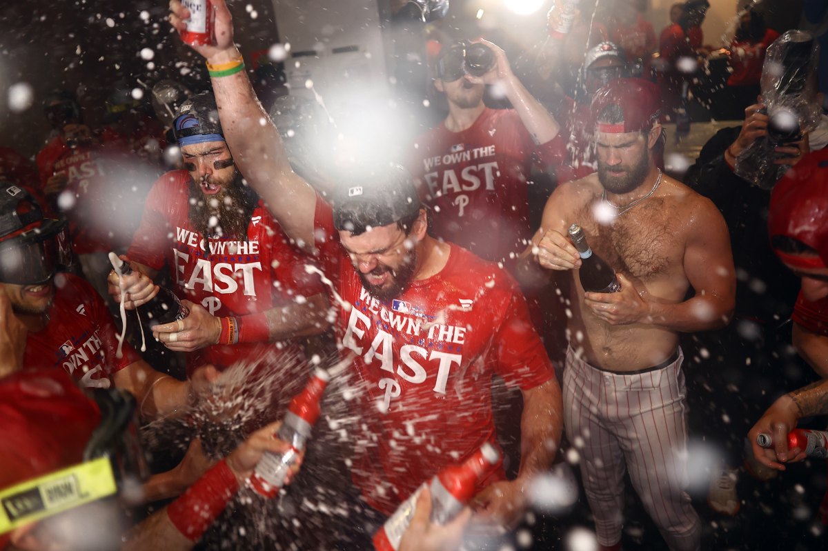 Phillies Players Party With Their Babies After Winning Division Title ...