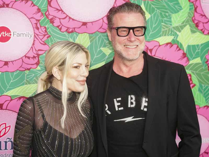 Dean McDermott Announces Departure From Social Media | Us Weekly