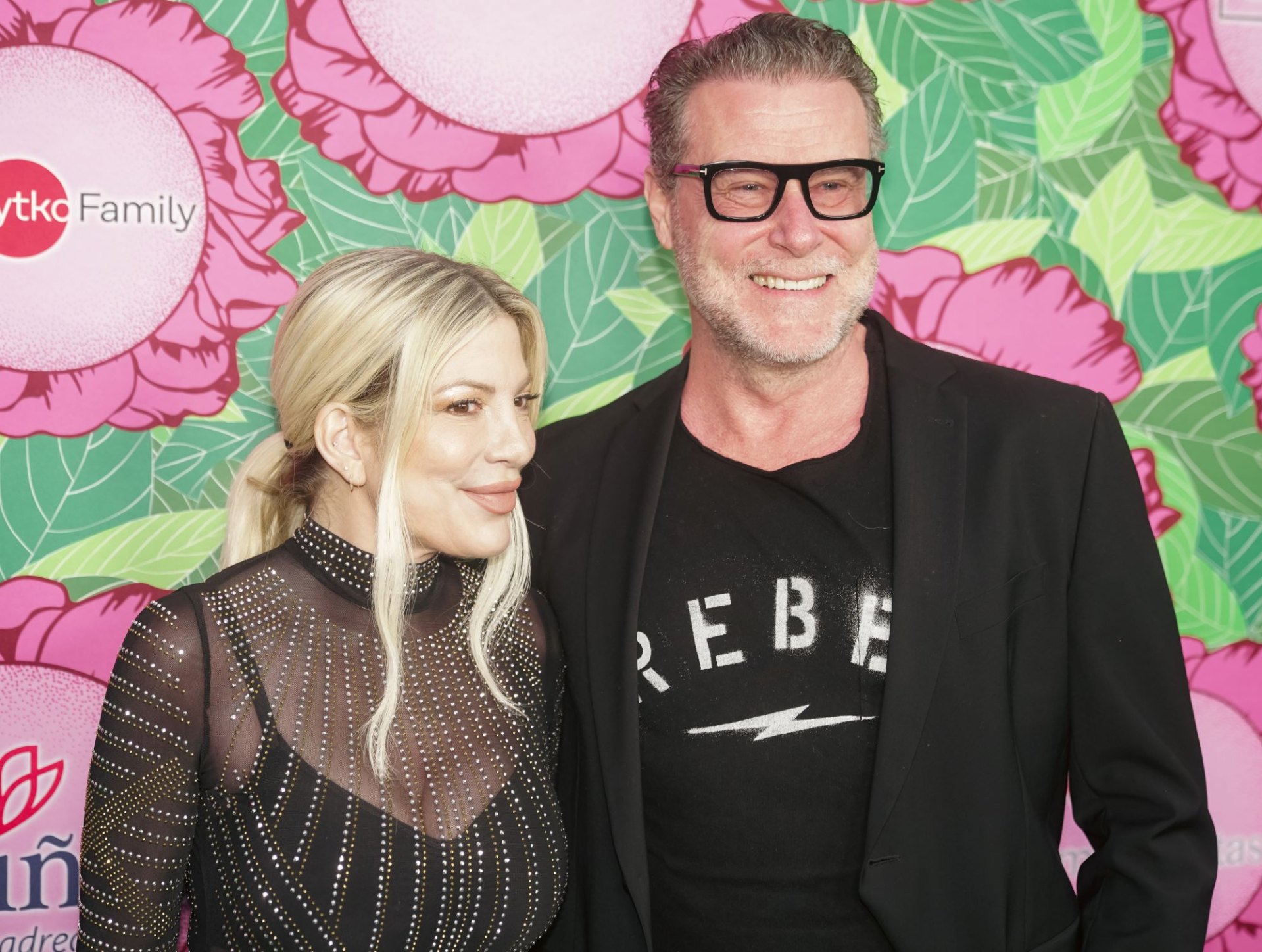 Dean McDermott Announces Departure From Social Media | Us Weekly