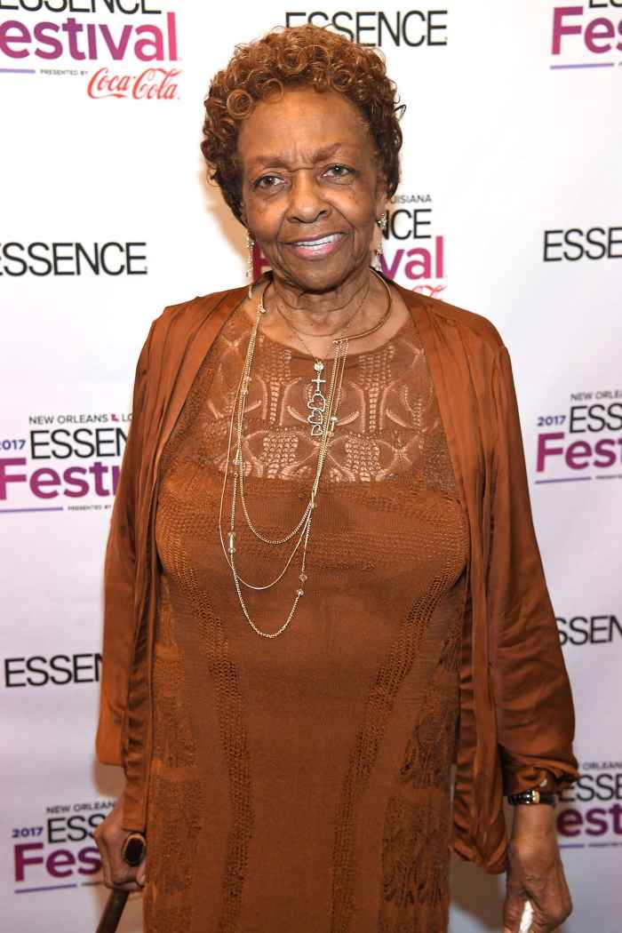Cissy Houston Dead: Whitney Houston's Mother Was 91 | Us Weekly