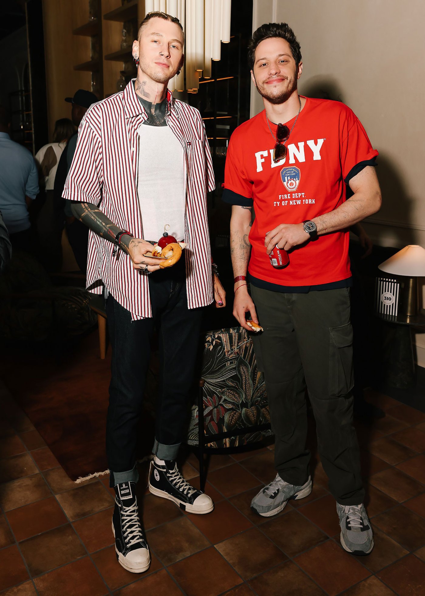 Pete Davidson Makes in 1st Appearance Since Treatment With BFF MGK | Us ...